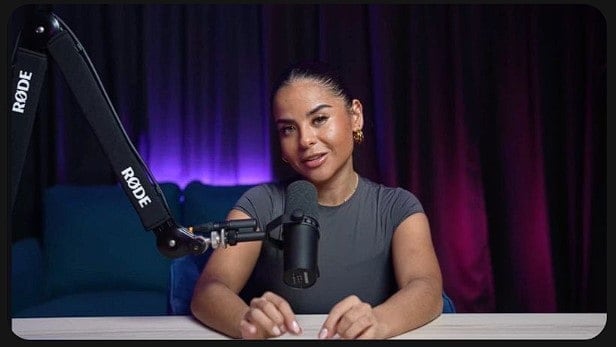 Download Literally LinkedIn by Lara Acosta Cohort 1 Today